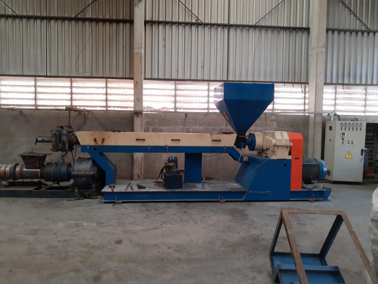 Extrusora Cascata - FCTEC